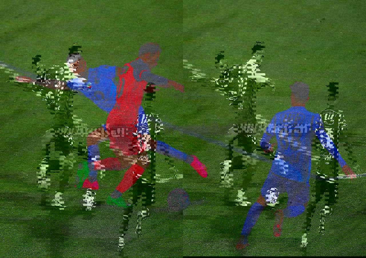 جنگ و جدال در دربی برای چند سانتی‌متر (عکس) | ورزش سه