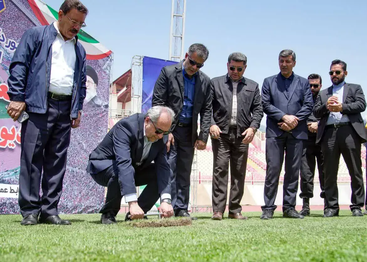 چمن تیم قهرمان سرانجام تعویض می‌شود! (عکس) | ورزش سه